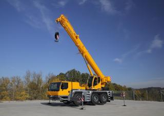 Liebherr LTM 1050-3.1 crane - load chart, specs & dimensions (2008 ...