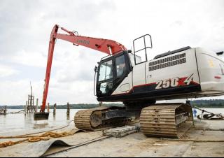 Link-Belt 250 X4 Long Front excavator specs & dimensions (2019 - 2025 ...