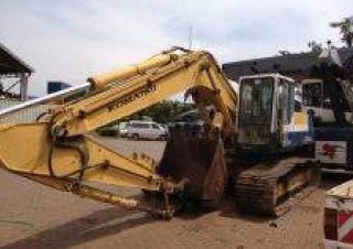 Komatsu PC220-5 excavator specs & dimensions (1990 - 1997) | Diggers ...