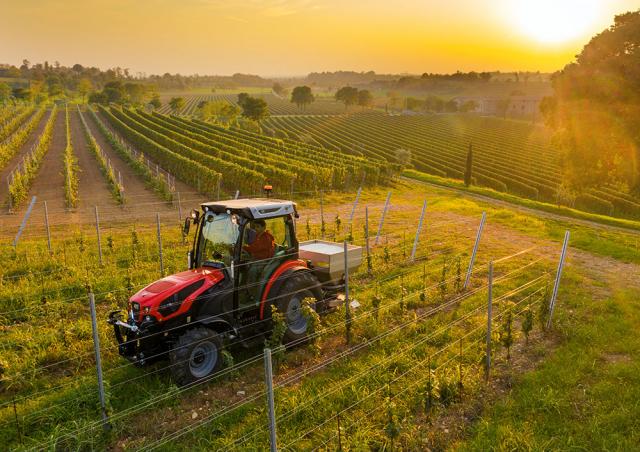 SAME Frutteto CVT S 105 4WD Tractor Specs & Dimensions (2023 - 2025 ...