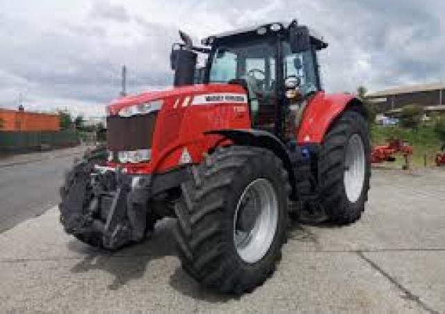 Massey Ferguson MF 7722 4WD Tractor Specs & Dimensions (2015 - 2017 ...