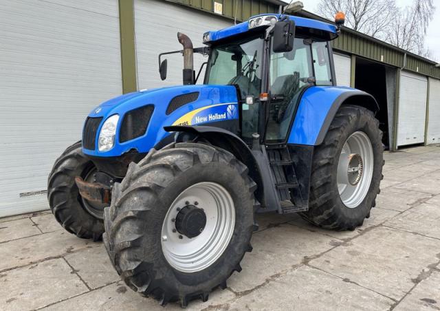 New Holland TVT 195 4WD Tractor Specs & Dimensions (2004 - 2007 ...