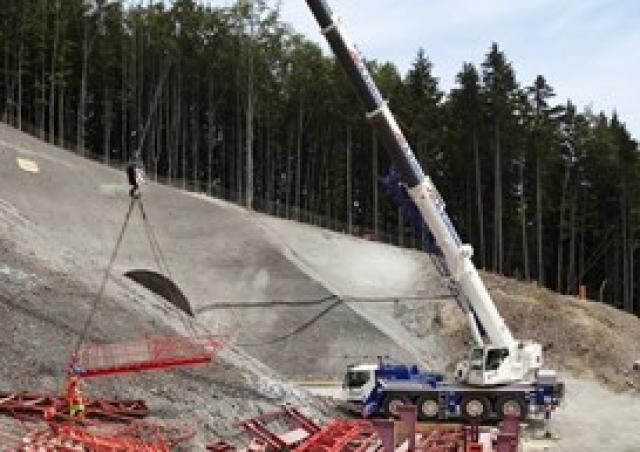 Liebherr LTM 1070-4.2 crane - load chart, specs & dimensions (2008 ...