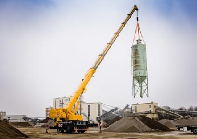 Liebherr LTM 1090-4.2 crane - load chart, specs & dimensions (2018 ...