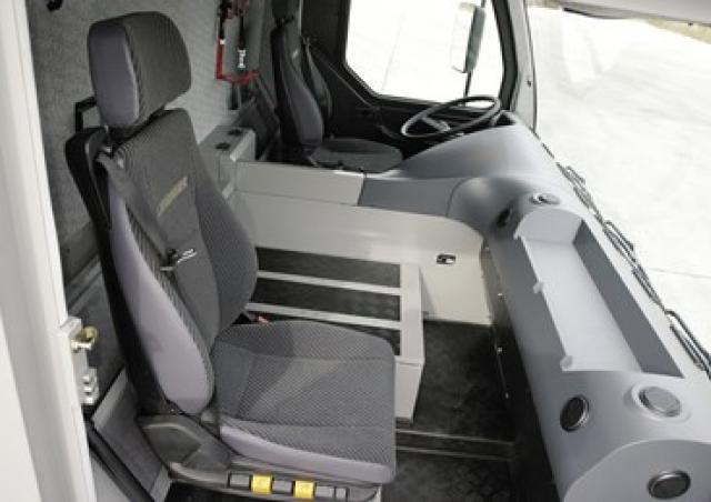 Liebherr LTM 1500-8.1 crane - load chart, specs & dimensions (2005 ...