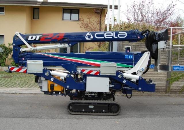 CELA DT 24 Spyder Specs & Dimensions (2012 - 2016) | Crawler ...