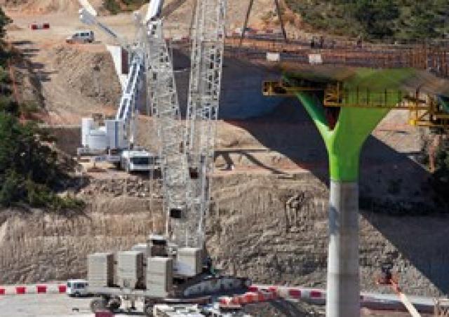 Liebherr LR 1750/2 crane - load chart, specs (2017 - 2025) | LECTURA Specs