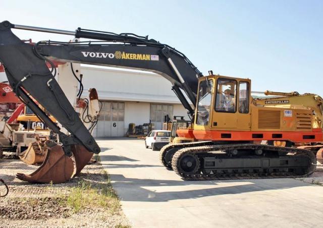 Akerman-Volvo H 16 D excavator specs (1987 - 1992) | Diggers | LECTURA ...