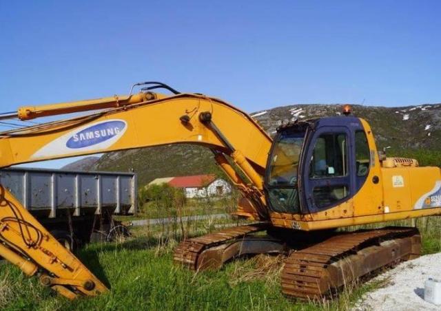 Samsung SE 210 LC-3 excavator specs (1997 - 1999) | Diggers | LECTURA Specs