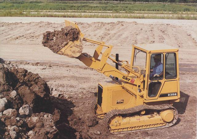 Caterpillar 935B Crawler Loader Specs & Dimensions (1987 - 1988 ...