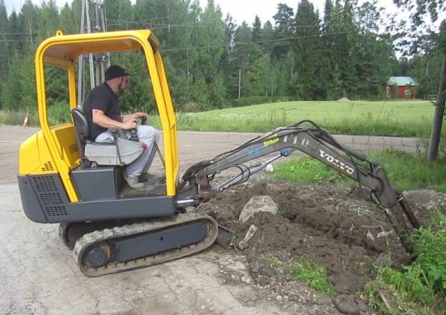 Volvo EC15 excavator specs (2001 - 2022) | Diggers | LECTURA Specs