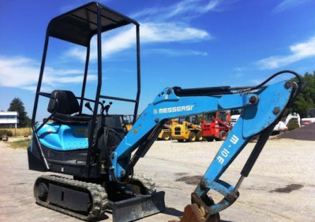 Messersi M 10 E excavator specs (1995 - 2009) | Diggers | LECTURA Specs