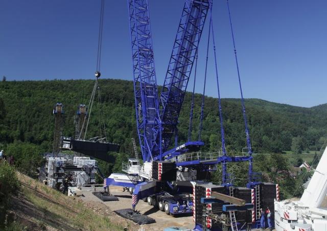 Liebherr LG 1750 crane - load chart, specs (2017 - 2025) | LECTURA Specs