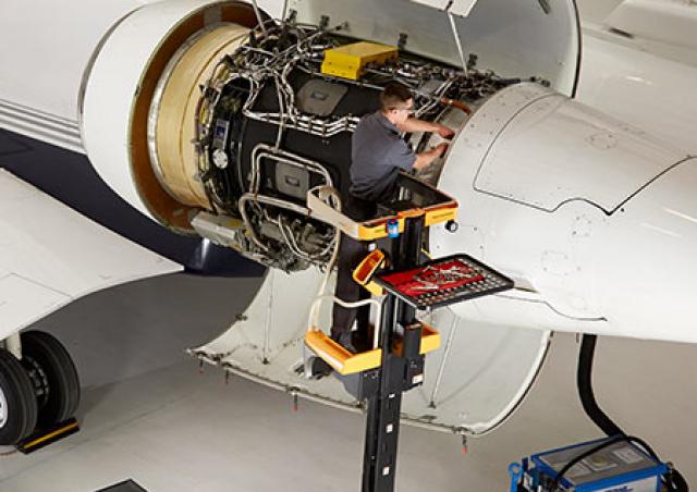 Crown WAV 60-118 order picker specs & dimensions (2020 - 2025 ...