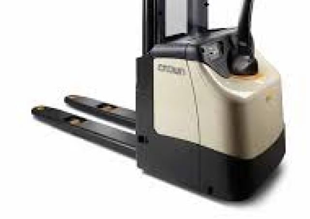 Crown ES 4000-35 TF-3360 walkie stacker specs (2019 - 2025) | LECTURA Specs