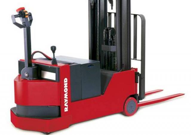 RAYMOND RCS 30 walkie stacker specs & dimensions (2019 - 2025 ...