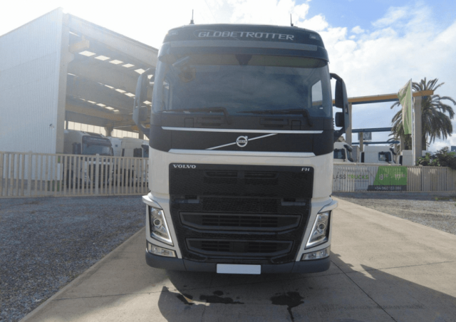 Volvo Trucks FH13.420 8x2 Rigid - Pusher (2022 - 2025) Truck Specs ...