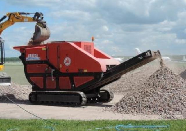 Red Rhino 7000 series Specifications & Technical Data (2020-2021 ...