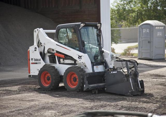 Bobcat S570 Skid Steer Specs (2013 - 2017) | LECTURA Specs