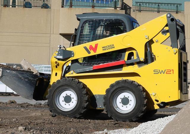 Wacker Neuson SW21 Skid Steer Specs (2023 - 2025) | LECTURA Specs