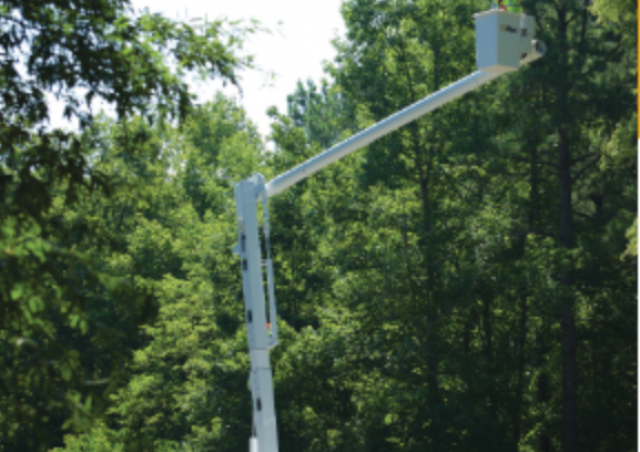 Altec LR756 Specs (2017 - 2023) | Trailer Mounted Articulating Boom ...