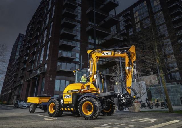 JCB Hydradig 110W excavator specs & dimensions (2021 - 2025) | Diggers ...