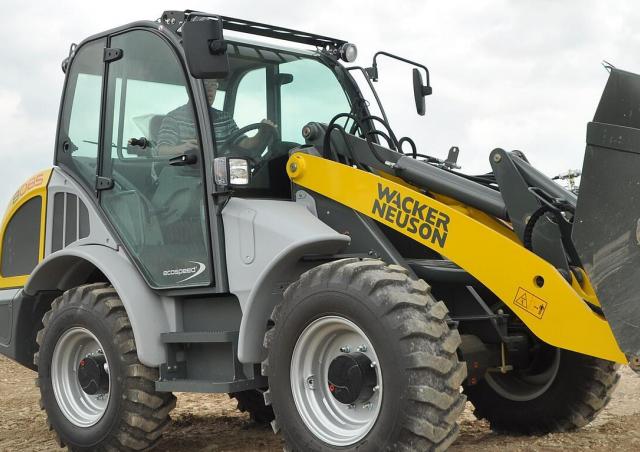 Wacker Neuson 8085 Wheel Loader Specs (2023 - 2025) | LECTURA Specs