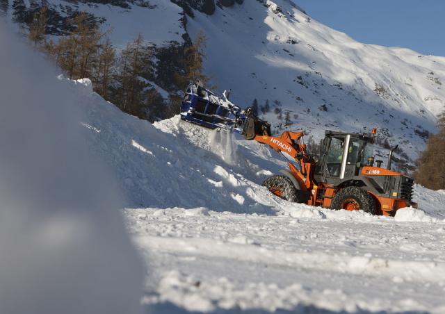 Hitachi ZW 150 Wheel Loader Specs (2008 - 2014) | LECTURA Specs