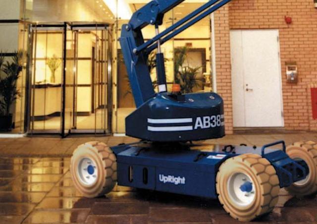 UpRight AB 38 W Specs ( - 2024) | Wheeled Articulating Boom Lifts ...