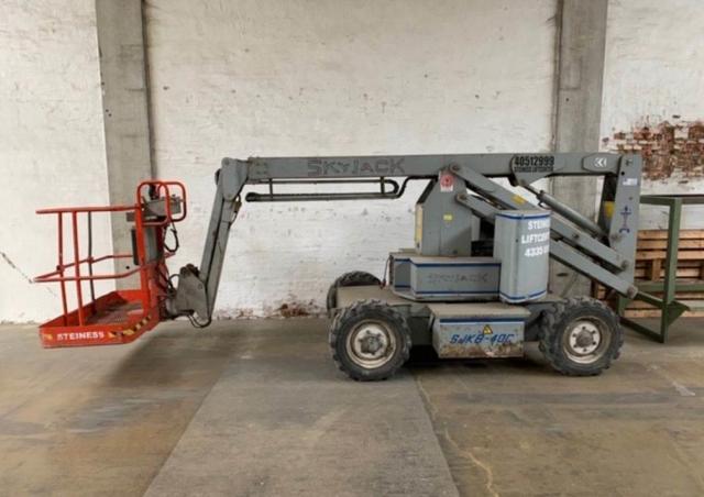 Skyjack SJKB 40 C Specs & Dimensions (1995 - 2000) | Wheeled ...