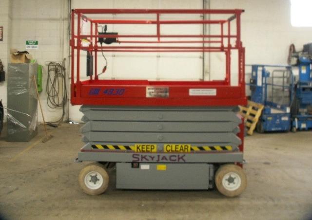 Skyjack SJ III 4830 Specs & Dimensions (1999 - 1999) | Wheeled scissor ...