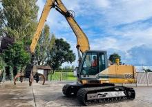 Case Poclain crawler excavators specs & dimensions | Diggers ...