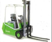 Crown RC 5715-30 electric forklift specs & dimensions (2022 - 2025 ...