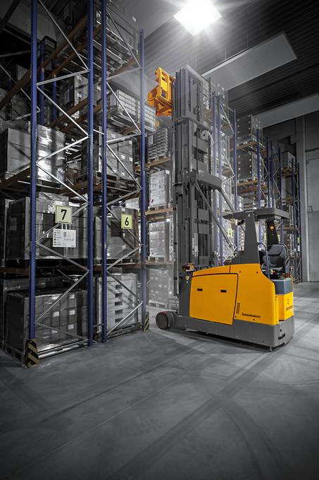 Jungheinrich EKX 516a turret truck specs (2019 - 2025) | LECTURA Specs