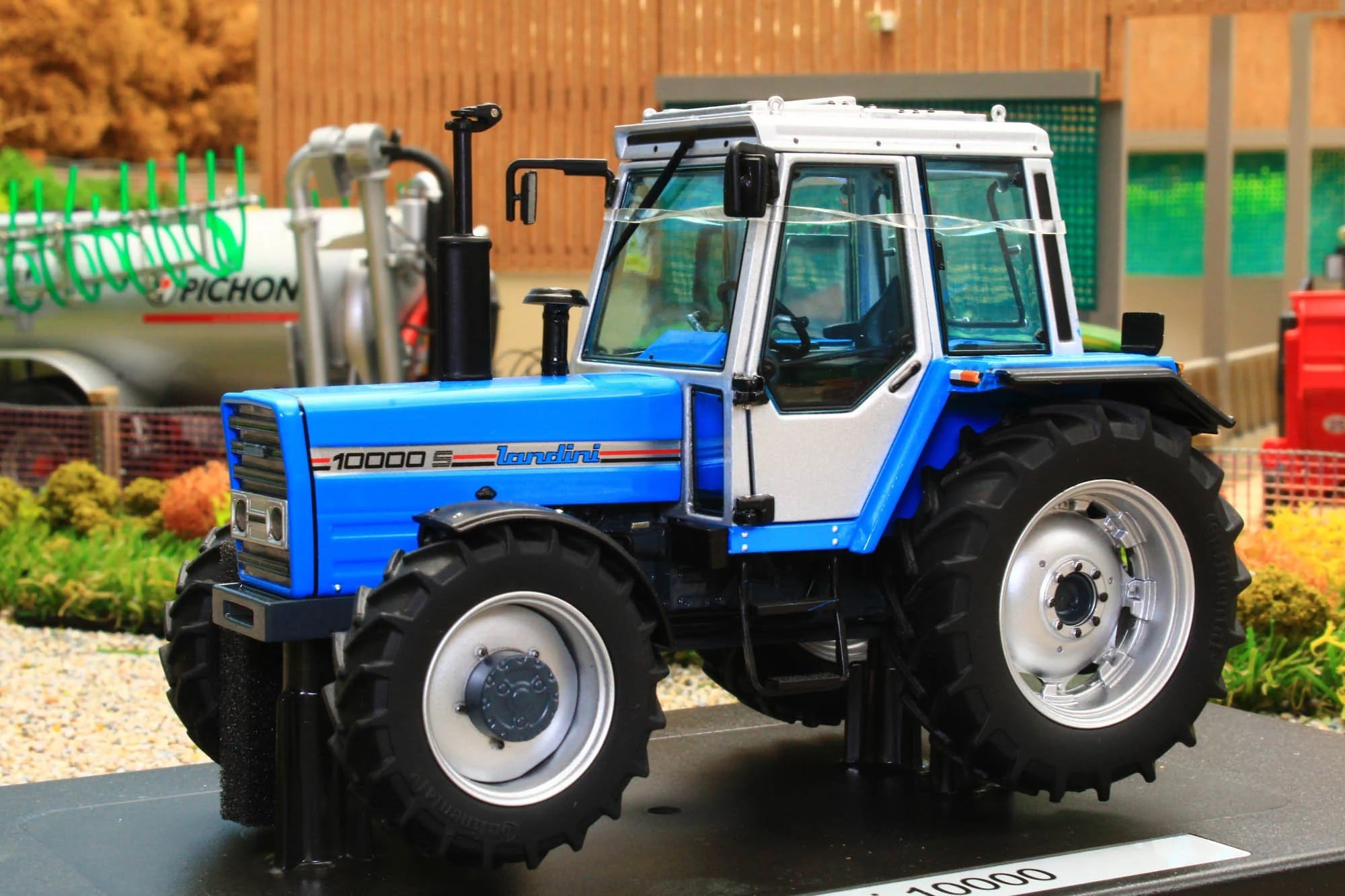 Landini 10000 2WD Tractor Specs (1978 - 1990) | LECTURA Specs