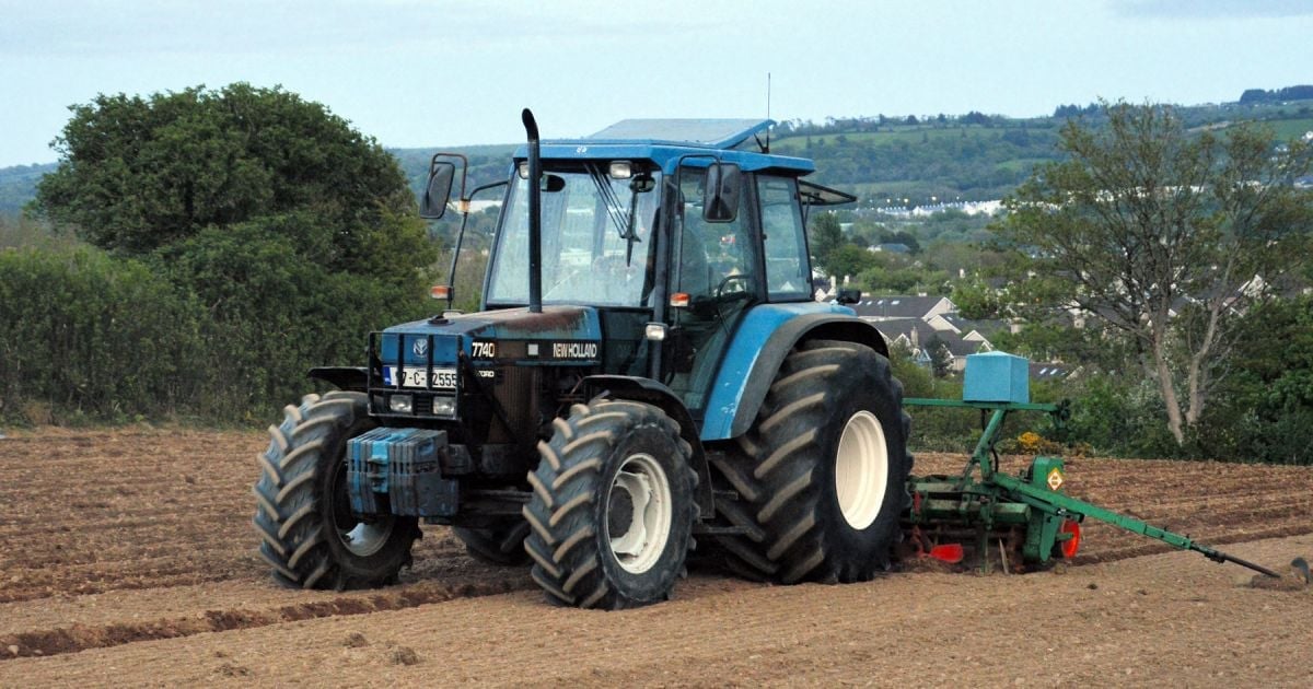 Ford-NH 7740 2WD Tractor Specs & Dimensions (1991 - 1995) | LECTURA Specs