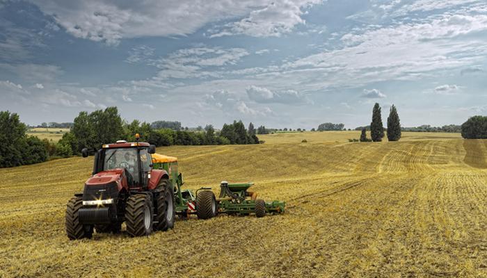 Case IH Magnum 335 Basis 4WD Tractor Specs & Dimensions (2008 - 2011 ...