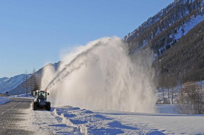 BCS Volcan 750 AR 4WD Tractor Specs & Dimensions (2008 - 2012 ...