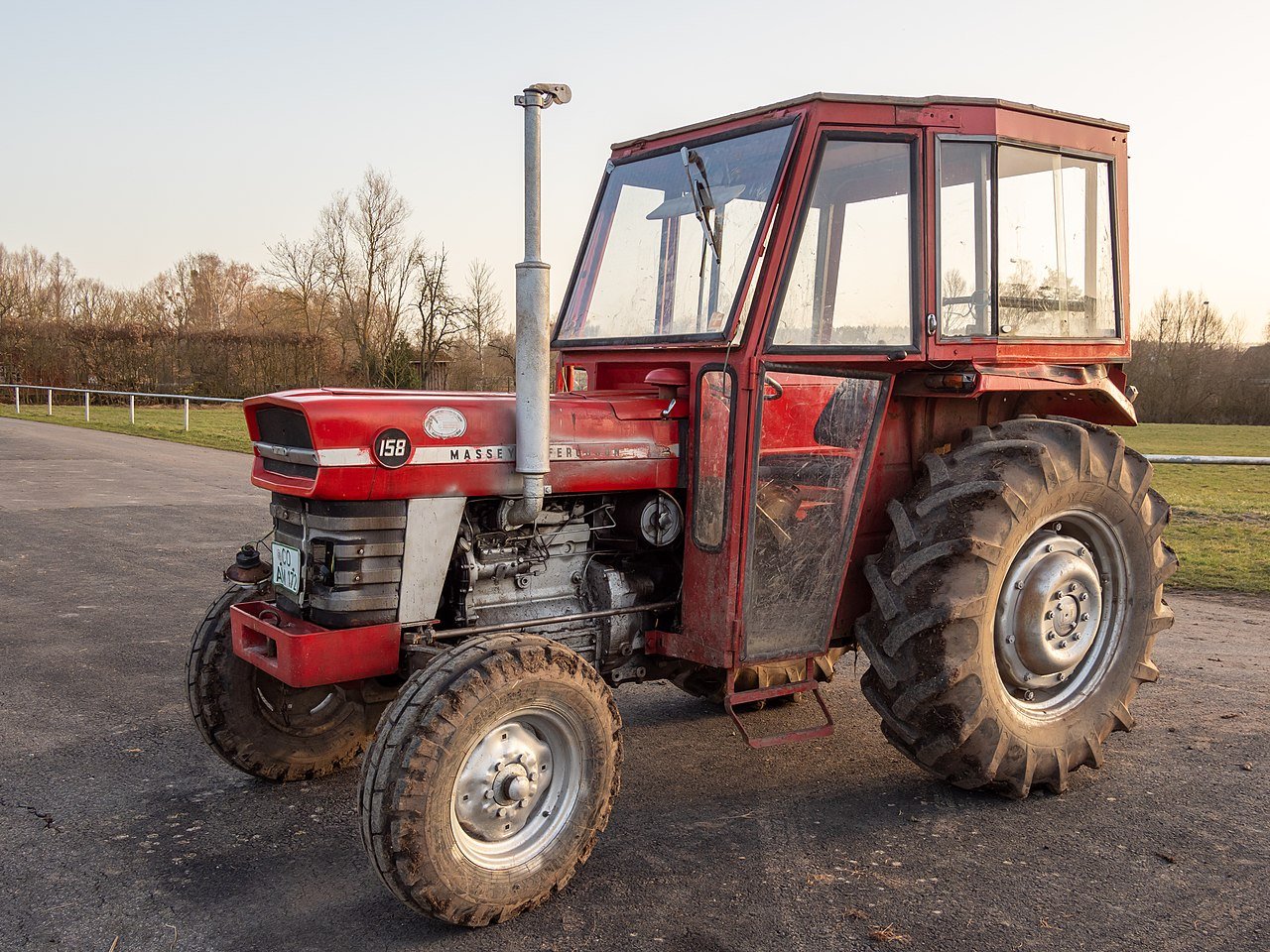 Massey Ferguson 158 4WD Tractor Specs & Dimensions (1972 - 1976) | LECTURA Specs