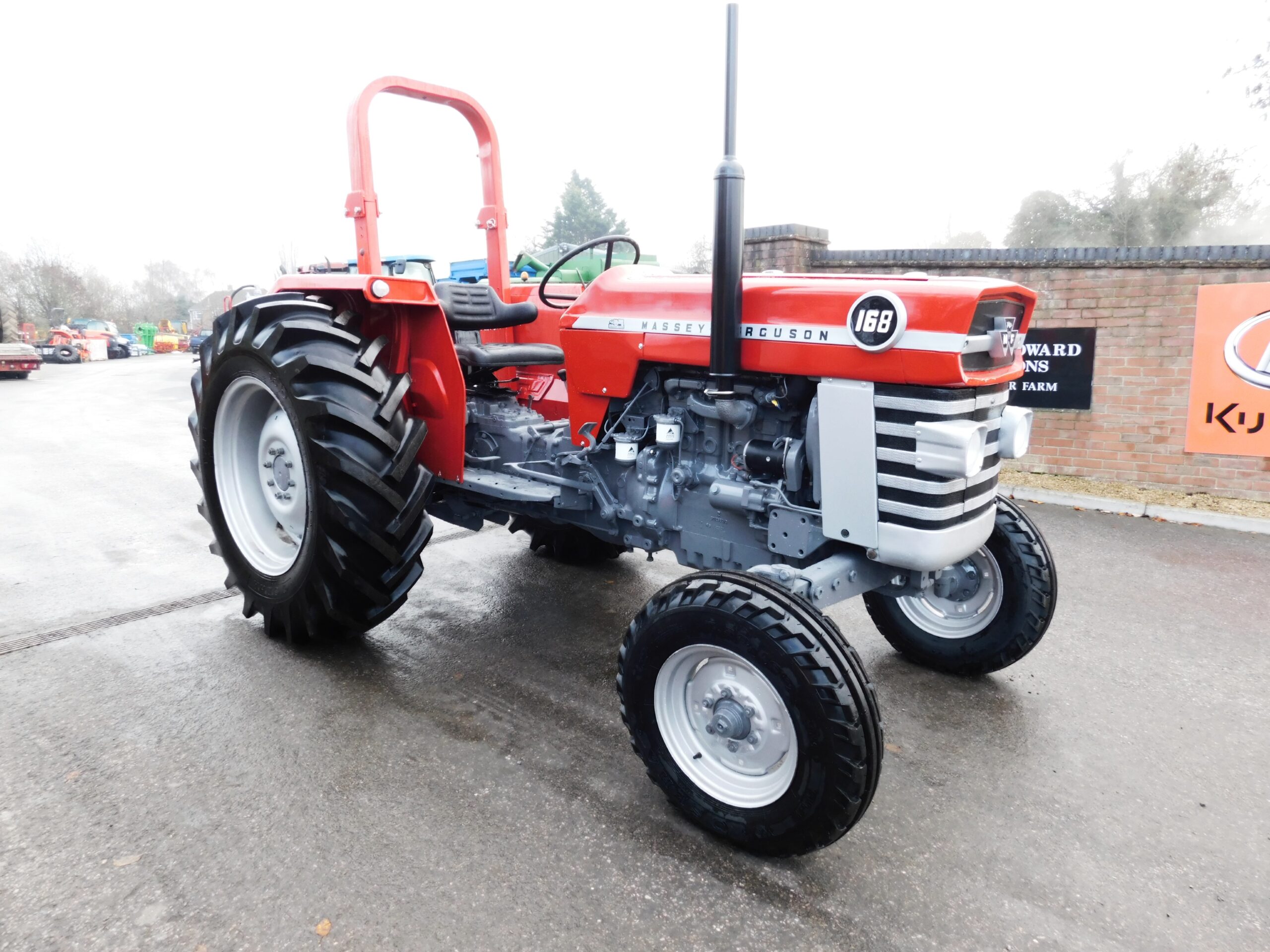 Massey Ferguson 168 4WD Tractor Specs & Dimensions (1972 - 1976 ...