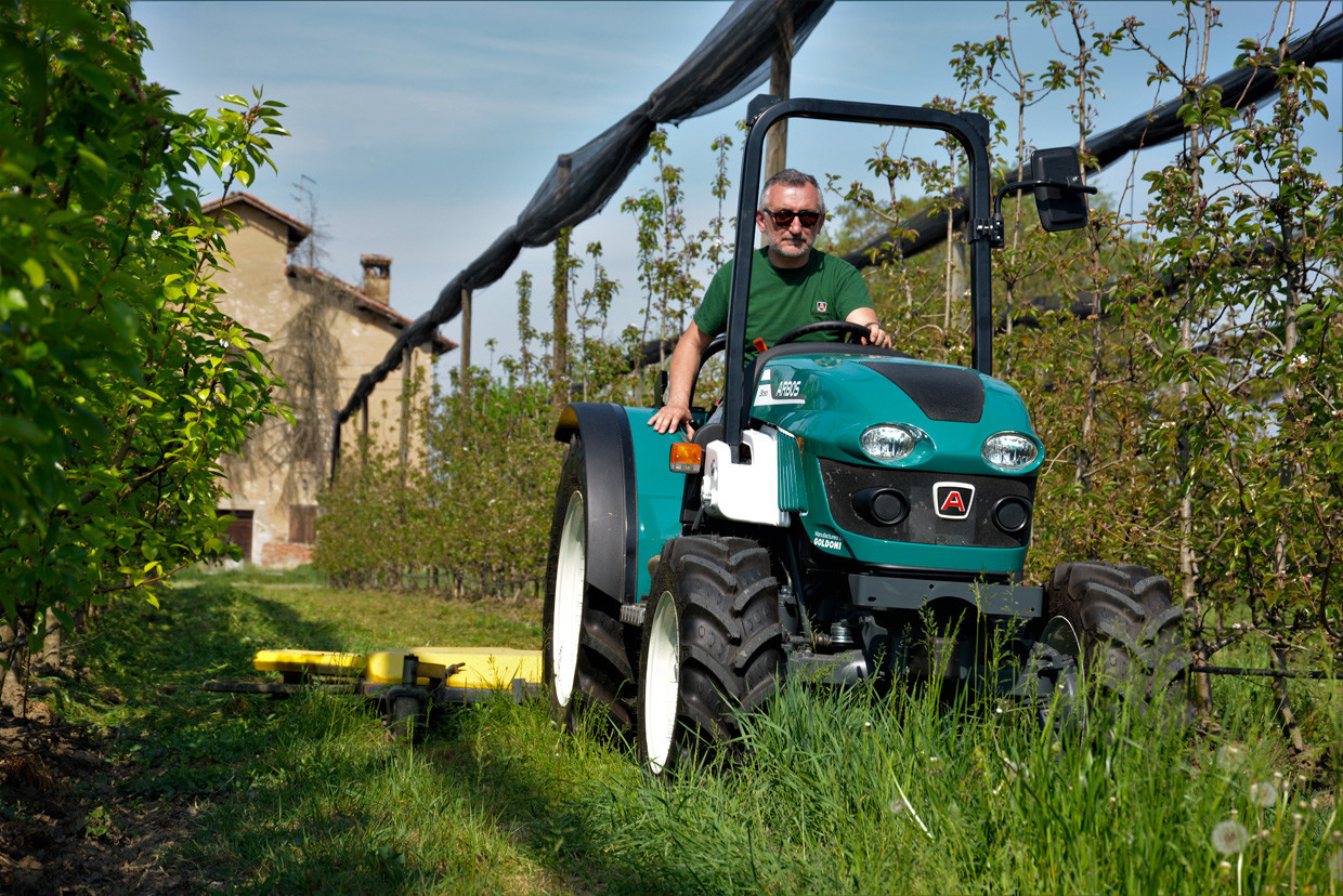 Arbos 3050 4WD Tractor Specs & Dimensions (2015 - 2025) | LECTURA Specs