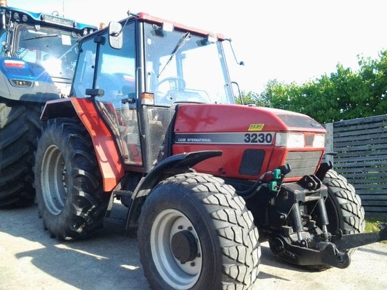 Case IH 3230 4WD Tractor Specs & Dimensions (1994 - 1996) | LECTURA Specs