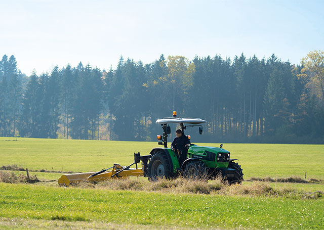 DEUTZ-FAHR 4090 E 4WD Tractor Specs & Dimensions (2021 - 2025 ...