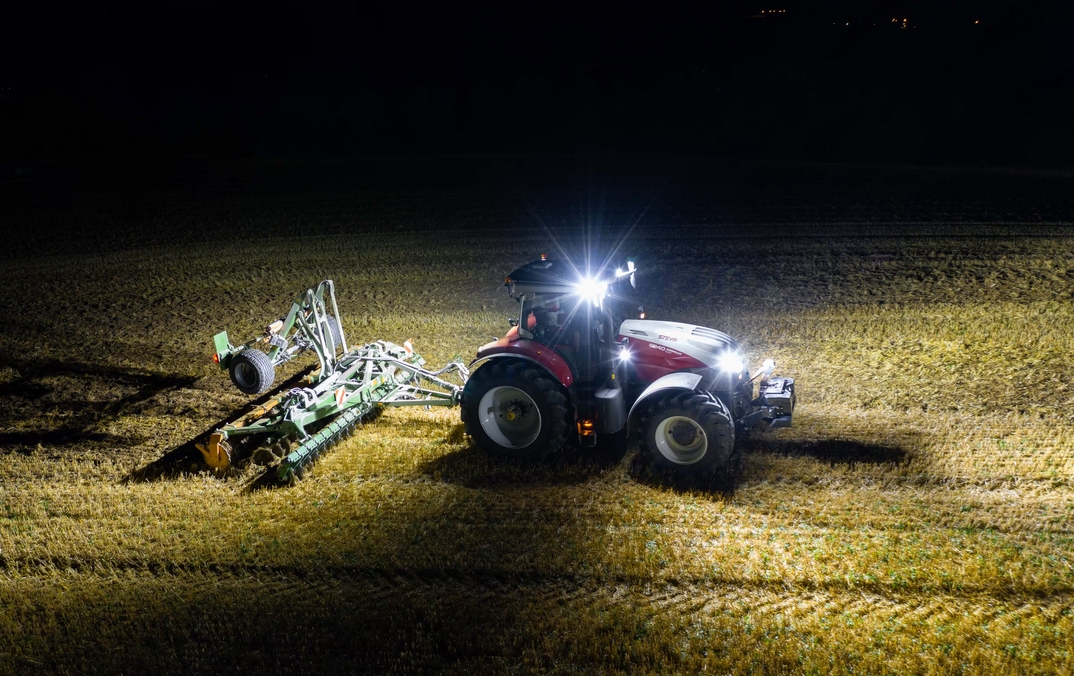 Steyr 6200 Absolut CVT 4WD Tractor Specs & Dimensions (2021 - 2025 ...