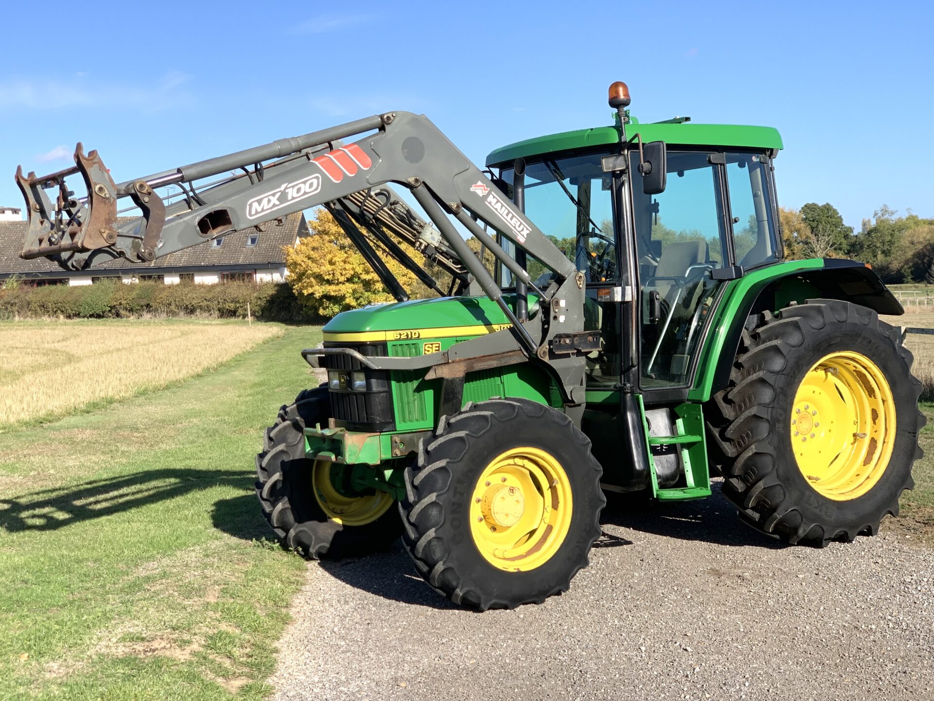 John Deere 6210 Premium 4WD Tractor Specs & Dimensions (1998 - 2001 ...