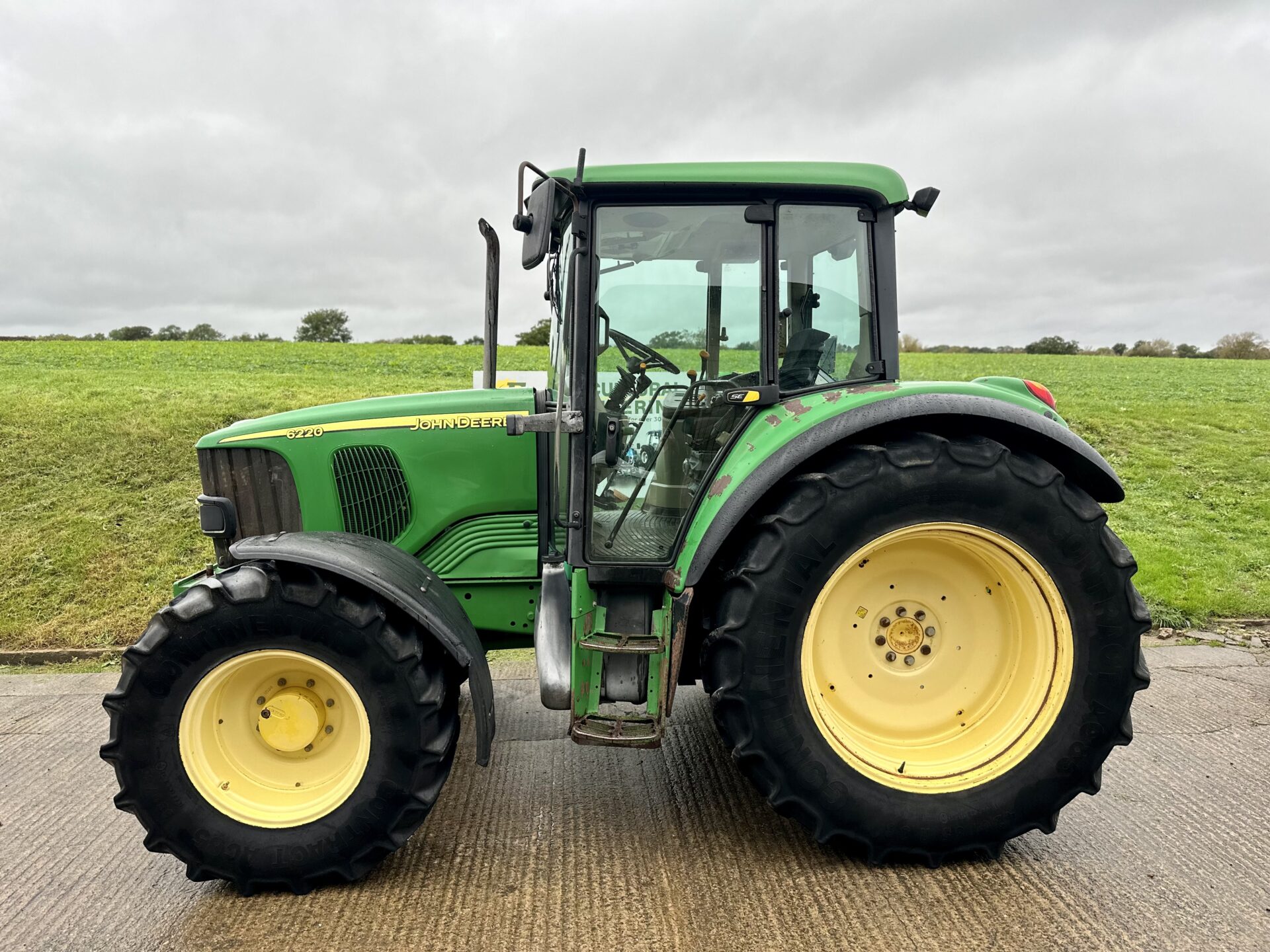 John Deere 6220 Premium 4WD Tractor Specs & Dimensions (2001 - 2006 ...
