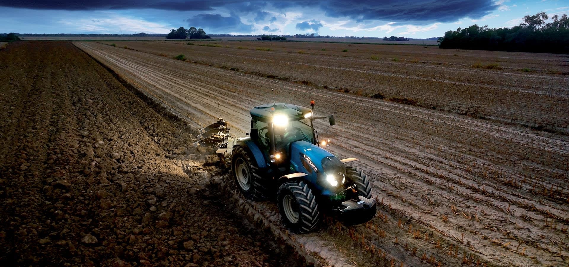 Landini 7-230 Robo-Six 4WD Tractor Specs & Dimensions (2018 - 2021 ...