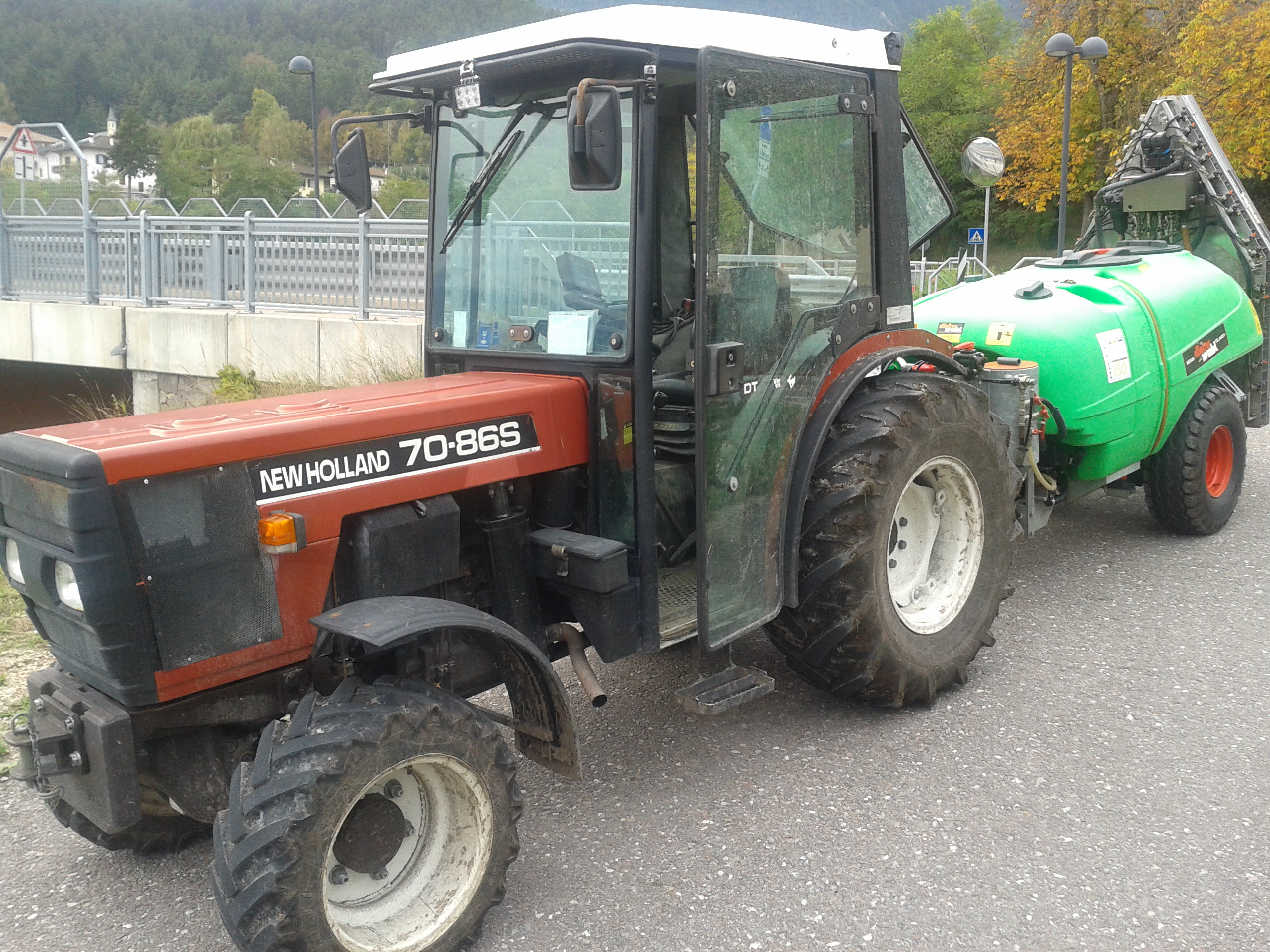 New Holland 70-86/101 V DT S 4WD Tractor Specs & Dimensions (1999 - 2002) | LECTURA Specs