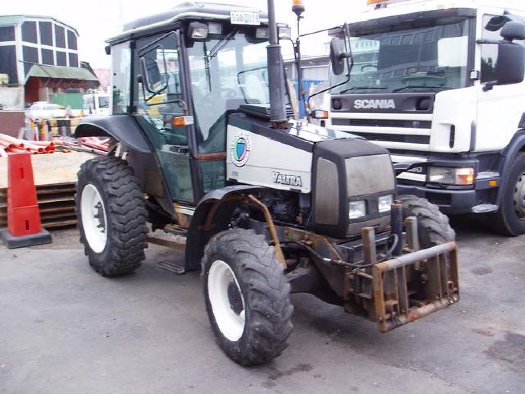 Valtra 700-4 4WD Tractor Specs & Dimensions (1998 - 2004) | LECTURA Specs