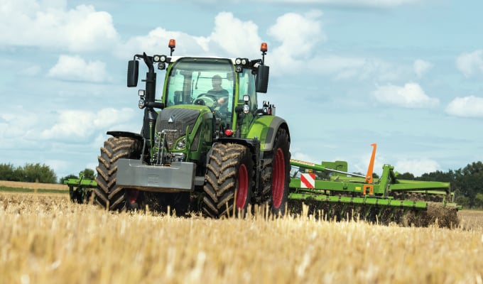 Fendt 716 Vario Power 4WD Tractor Specs & Dimensions (2015 - 2021 ...